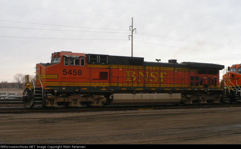 BNSF 5458